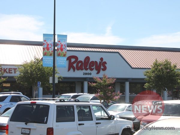 Woman Arrested After Assaulting and Injuring Raley's Security Guard